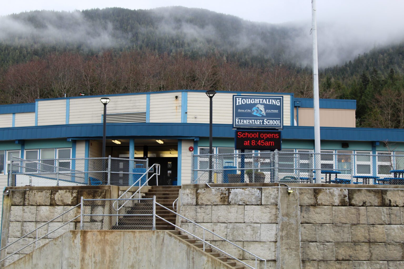 District considers consolidating Ketchikan’s three elementary schools ...